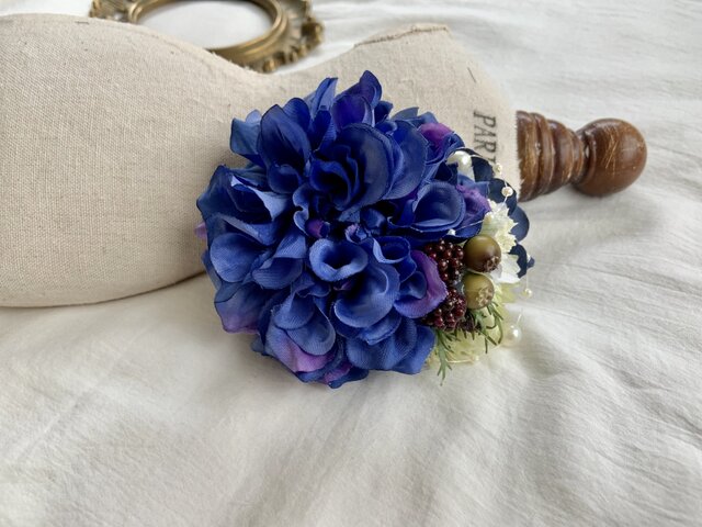 bueダリア ヘアクリップ | palita | ハンドメイド通販 iichi（いいち）