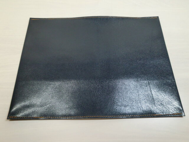新書サイズ、コミック対応・スムース・ネイビー・ゴートスキン・一枚革のブックカバー・0392 | iichi ハンドメイド・クラフト作品・手仕事品の通販