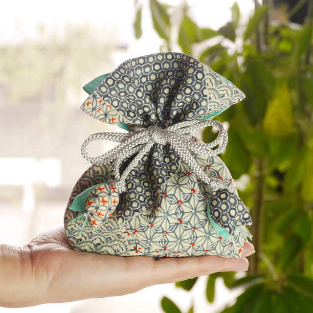 着物 巾着 めでた尽くし 幸せを呼ぶFUGURO | iichi ハンドメイド・クラフト作品・手仕事品の通販