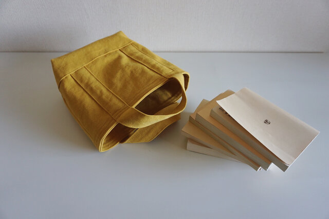 TOTE BAG (S) / mustard | iichi ハンドメイド・クラフト作品・手仕事品の通販