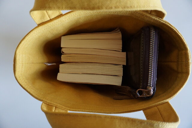 TOTE BAG (S) / mustard | iichi ハンドメイド・クラフト作品・手仕事品の通販