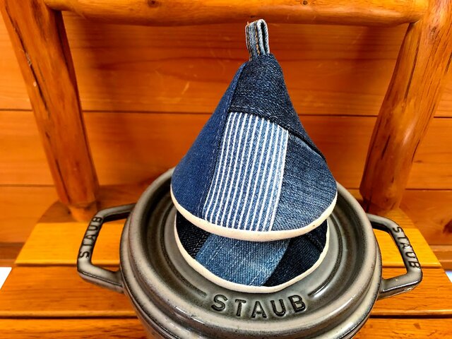 2個セット★三角鍋つかみ★staub にいかがでしょうか？★ストウブ 鍋つかみ ミトン | iichi ハンドメイド・クラフト作品・手仕事品の通販