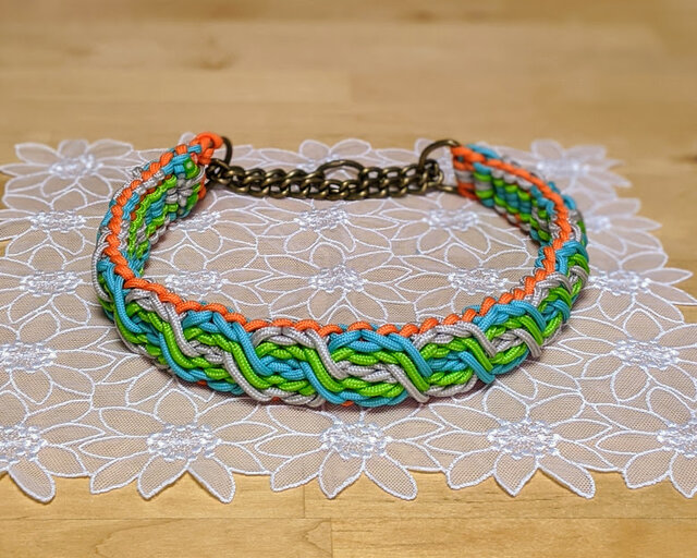 やさしい色合いのハーフチョークチェーンタイプ首輪 大型犬用 (内径41cm～50cm) | iichi ハンドメイド・クラフト作品・手仕事品の通販