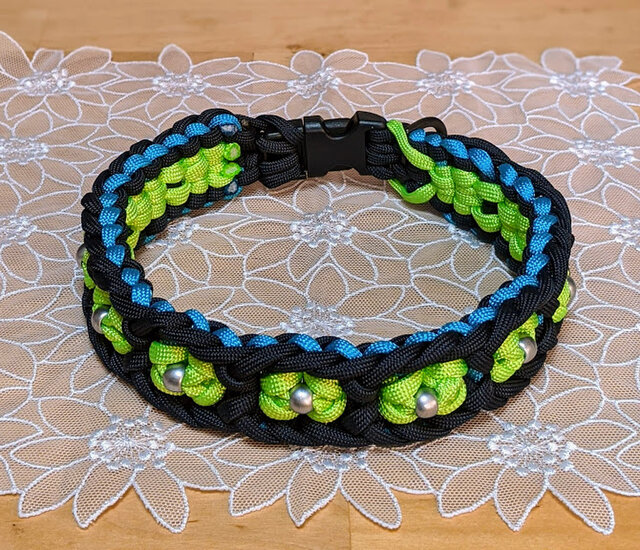 首回りがお花いっぱい 中型犬用首輪 (内周37cm) | iichi ハンドメイド・クラフト作品・手仕事品の通販