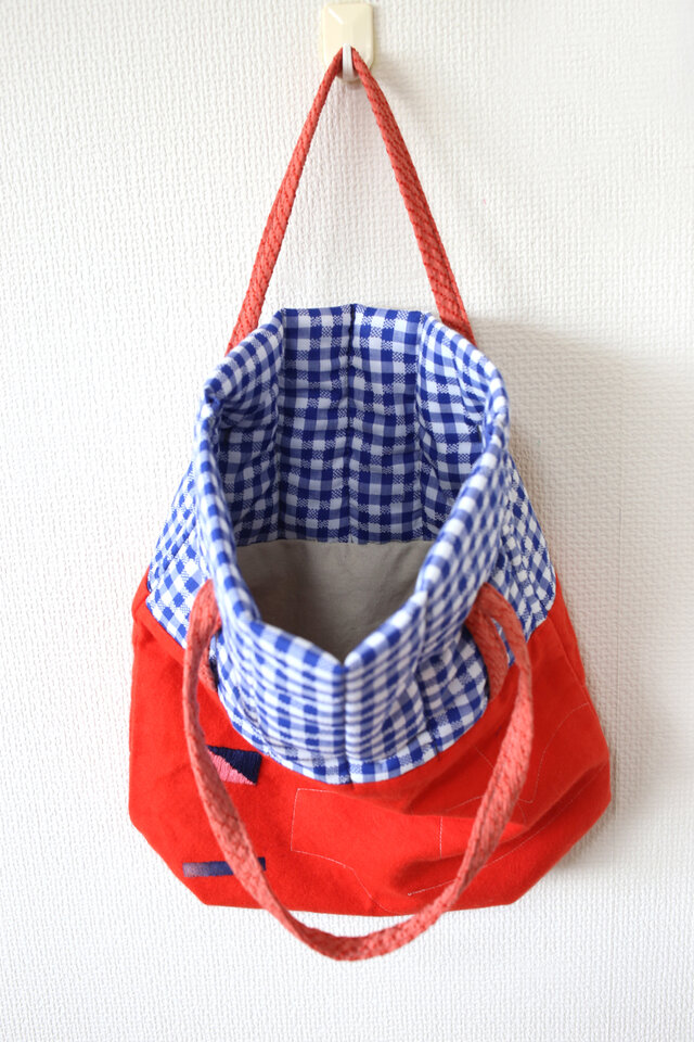 A4miniバッグ赤 | iichi ハンドメイド・クラフト作品・手仕事品の通販