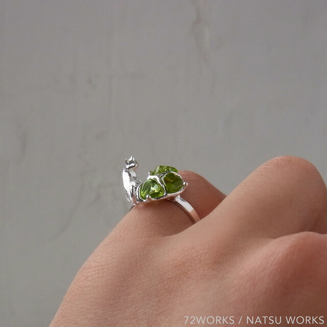 ペリドットと猫 ＊ Peridot & Cat Ring 彡 | iichi ハンドメイド・クラフト作品・手仕事品の通販