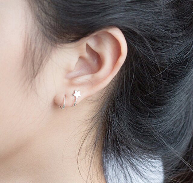 「受注制作」流れ星のピアス シルバー SILVER925 かわいい 華奢 スタイリッシュ 0048 | iichi ハンドメイド・クラフト作品・手仕事品の通販