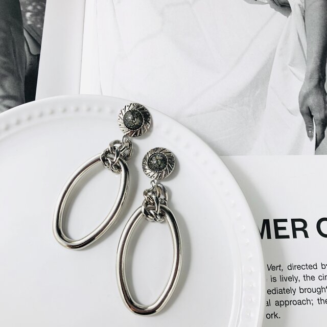 vintage oval silver foop / pierce earring | iichi ハンドメイド・クラフト作品・手仕事品の通販