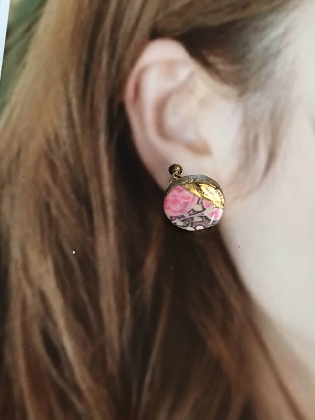 金継ぎ x Kashmir Hand Paint ピアス イヤリング（Gold x Pink Round shape) | iichi ハンドメイド・クラフト作品・手仕事品の通販