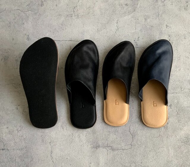 ナチュラル革 ルームシューズ M/nero | iichi 日々の暮らしを心地よくするハンドメイドやアンティークのマーケットプレイス