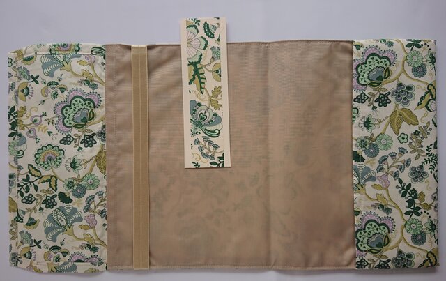 リバティプリント 単行本用(Mabelle C） | iichi ハンドメイド・クラフト作品・手仕事品の通販