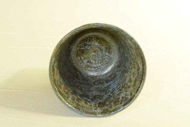 流れる模様のカップ iFw-016 | iichi 日々の暮らしを心地よくするハンドメイドやアンティークのマーケットプレイス