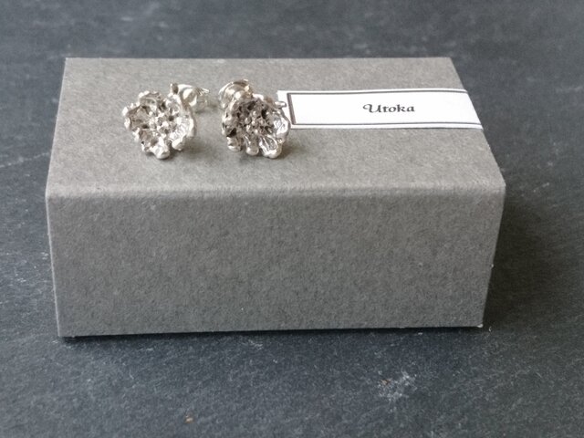 Utoka ☆ silver スカビオサ ピアス | iichi 日々の暮らしを心地よくするハンドメイドやアンティークのマーケットプレイス