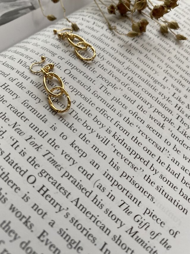 Hoop&Oval hoop earrings | iichi ハンドメイド・クラフト作品・手仕事品の通販