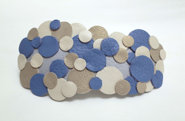 10cm:革バブルバレッタ＜ブルー系ミックス＞ | iichi ハンドメイド・クラフト作品・手仕事品の通販