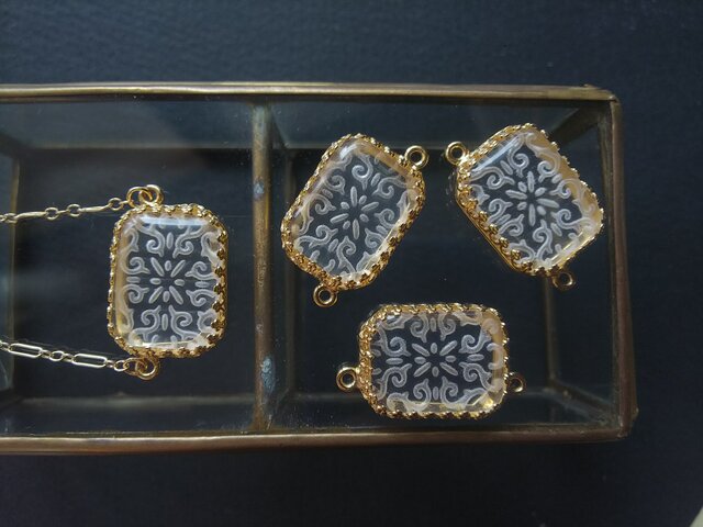 ヴィンテージ flower-nouveau-pattern(17×13 Rectangle) 14kgf ネックレス | iichi ハンドメイド・クラフト作品・手仕事品の通販