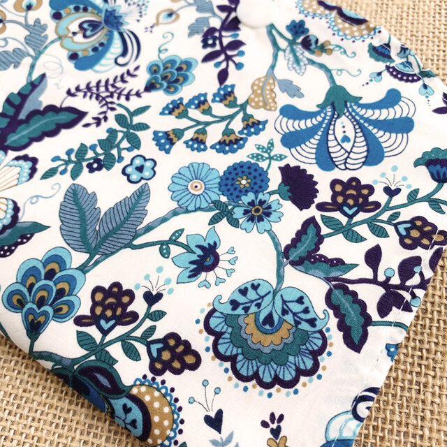 リバティ Lサイズ マスクホルダー タナローン ＜Mabelle＞(メイベル) | iichi ハンドメイド・クラフト作品・手仕事品の通販