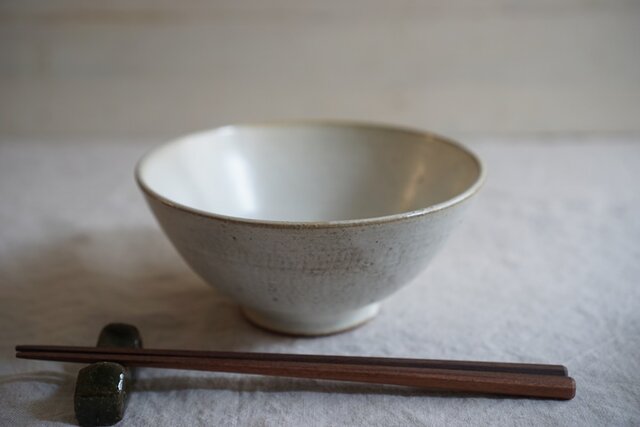 月下白の大きなごはん茶碗 No.904 | iichi ハンドメイド・クラフト作品・手仕事品の通販