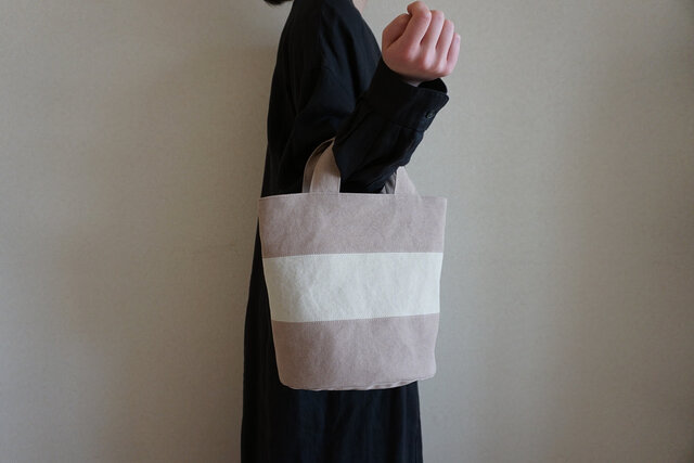 OVALTOTE - stripe - (M) / pinkbeige × ecru | iichi ハンドメイド・クラフト作品・手仕事品の通販
