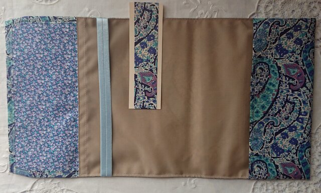 リバティプリント 単行本用（Bourton B） | iichi ハンドメイド・クラフト作品・手仕事品の通販