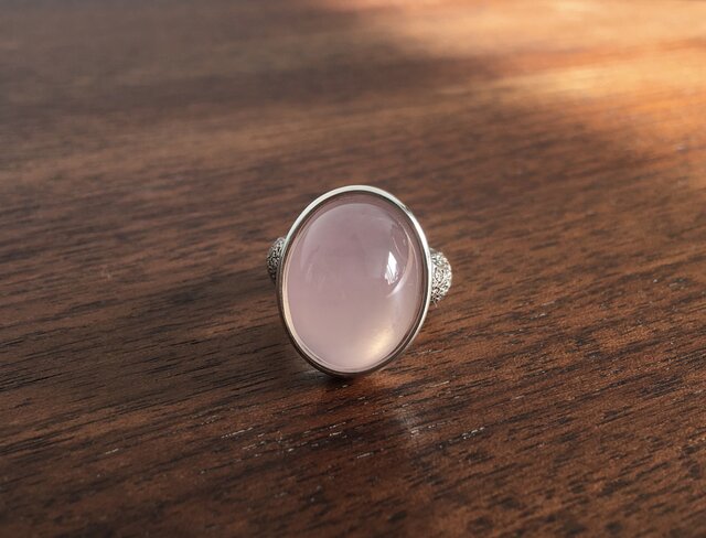 rose quartz ring | iichi 日々の暮らしを心地よくするハンドメイドやアンティークのマーケットプレイス