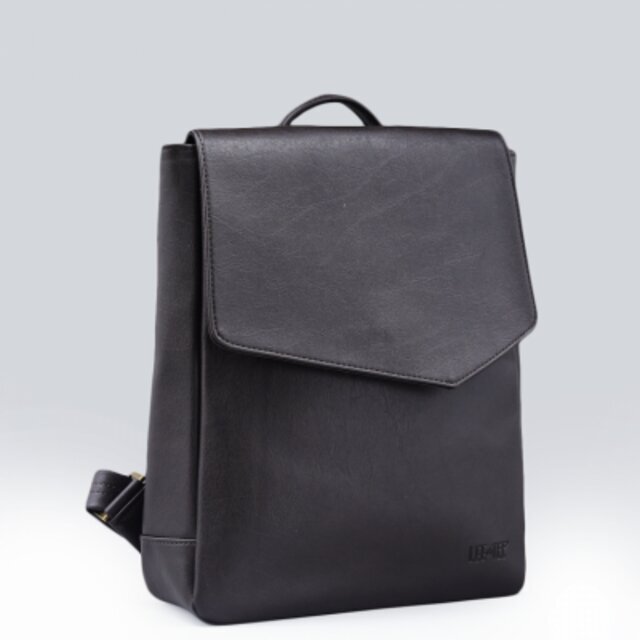 リュック レディース バッグ レディスバッグ レザー 防水 プレゼント A4ファイル おしゃれ IPAD | iichi ハンドメイド・クラフト作品・手仕事品の通販