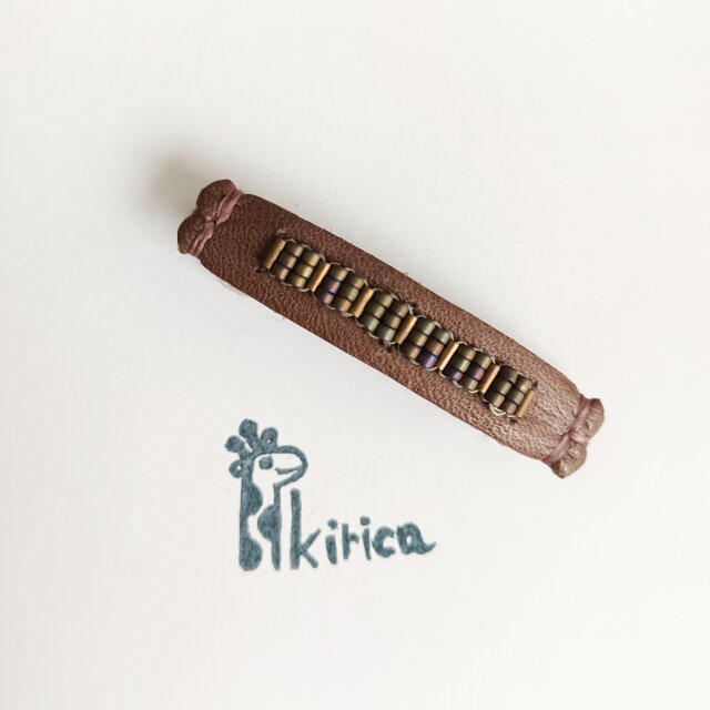 (5cm)羊革とアンティークビーズのバレッタ(#988) | iichi ハンドメイド・クラフト作品・手仕事品の通販