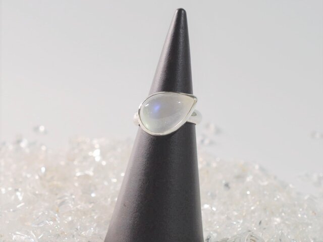 Royal Blue Moonstone Ring | iichi ハンドメイド・クラフト作品・手仕事品の通販