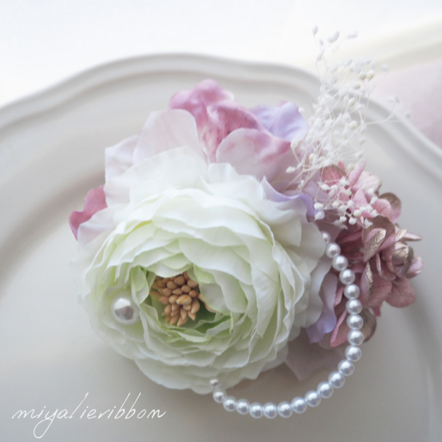 Ranunculus コサージュ | iichi ハンドメイド・クラフト作品・手仕事品の通販
