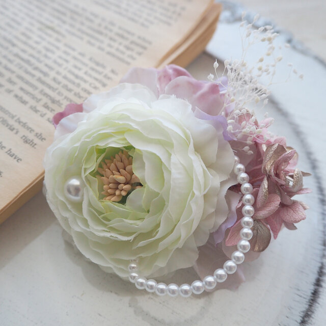 Ranunculus コサージュ | iichi ハンドメイド・クラフト作品・手仕事品の通販