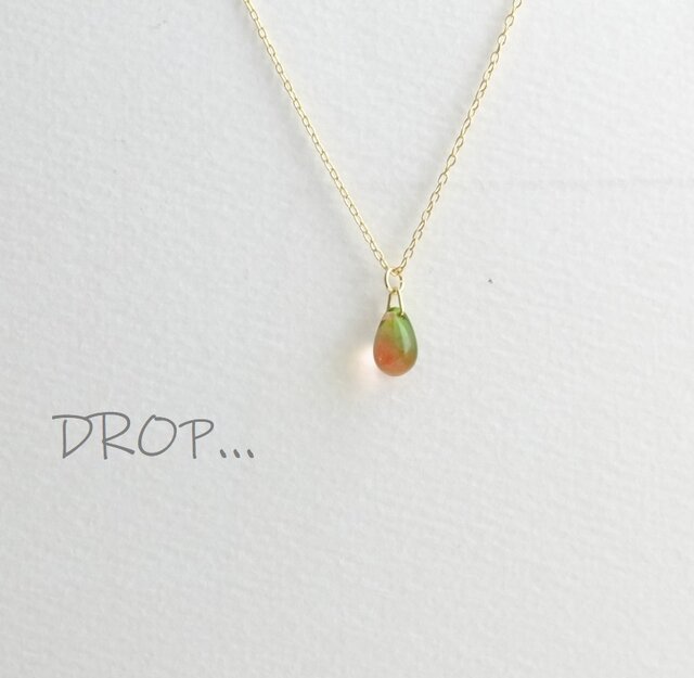 d297-G145 グリーン レッド グラデーション しずく ドロップ ネックレス | iichi ハンドメイド・クラフト作品・手仕事品の通販