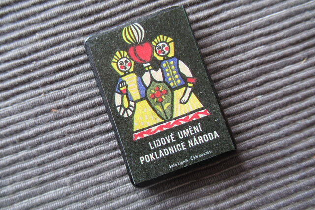 チェコ マッチラベルブローチ7215 | iichi ハンドメイド・クラフト作品・手仕事品の通販