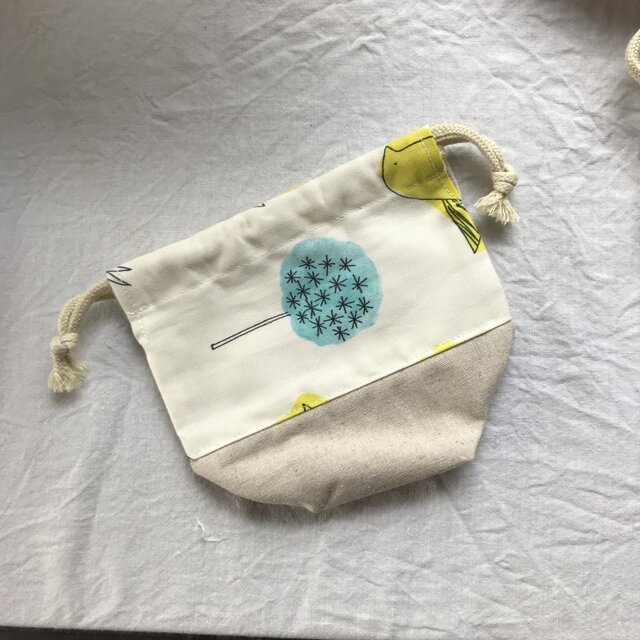 北欧とリネンの巾着袋。（kc-bb-058） | iichi ハンドメイド・クラフト作品・手仕事品の通販