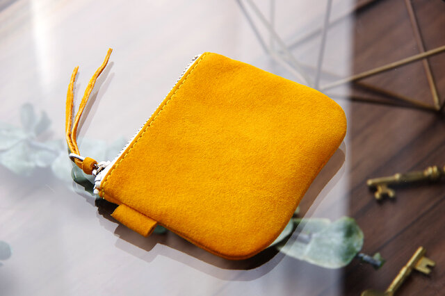 《RUSSETY》フラットポーチ Small マリーゴールド | iichi ハンドメイド・クラフト作品・手仕事品の通販