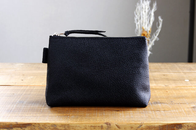 《RUSSETY》スクエアポーチ Regular ブラック | iichi ハンドメイド・クラフト作品・手仕事品の通販