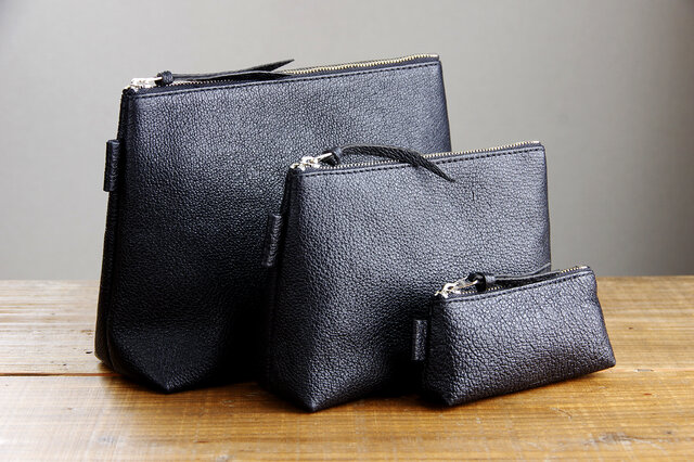 《RUSSETY》スクエアポーチ Regular ブラック | iichi ハンドメイド・クラフト作品・手仕事品の通販