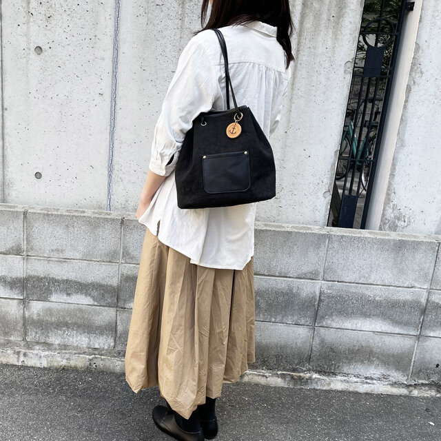 nico：クロ×クロ（リネン×レザー巾着トートバッグ） | iichi ハンドメイド・クラフト作品・手仕事品の通販