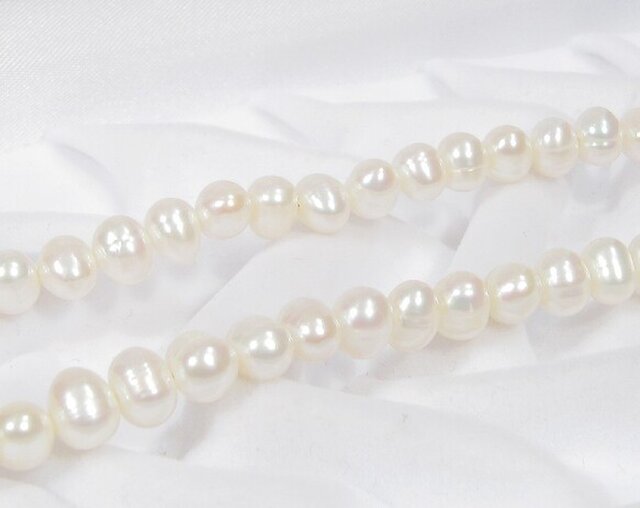 5.5mm本真珠（淡水）のネックレス（ナチュラルカラー、ホワイト、43.5cm、マグネット、フォーマル、ウェディング） | iichi ...