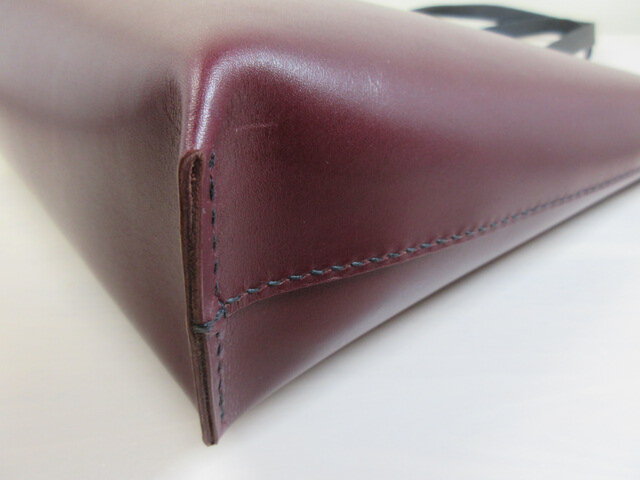 《牛革》ワンオフ・オーバーサイズスクエアトート・スムースレザー・トート・0258 | iichi ハンドメイド・クラフト作品・手仕事品の通販