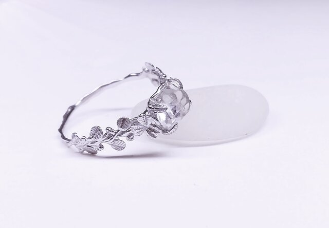 ＊ご予約＊白詰草と花冠のリング SV .RP | iichi ハンドメイド・クラフト作品・手仕事品の通販