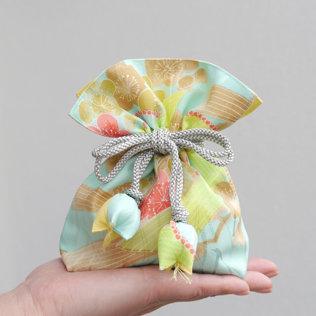 着物 巾着 梅文 幸せを呼ぶFUGURO | iichi ハンドメイド・クラフト作品・手仕事品の通販