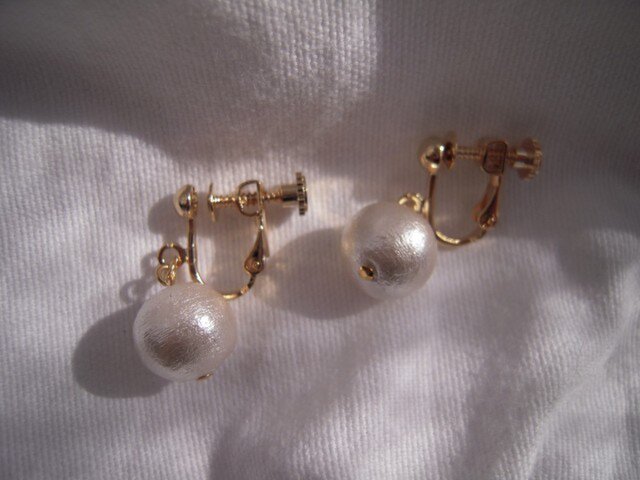 コットンパールイヤリングBz-2 | iichi ハンドメイド・クラフト作品・手仕事品の通販