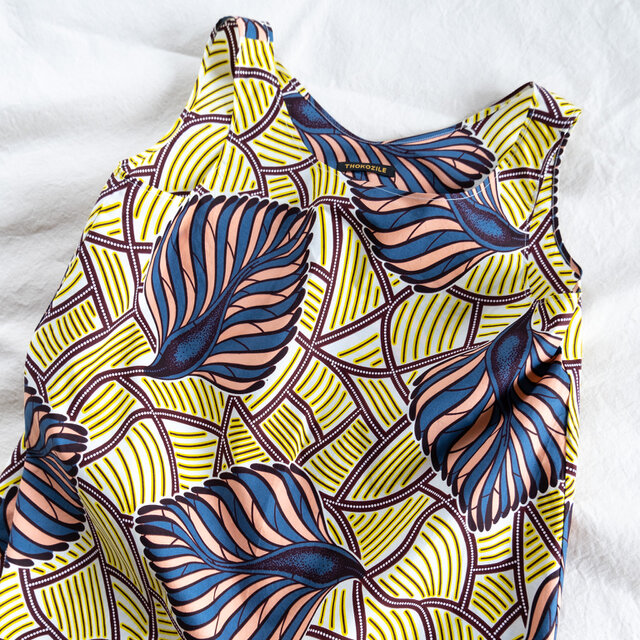 ダッチワックスプリント ワンピース Feather fan | iichi ハンドメイド・クラフト作品・手仕事品の通販