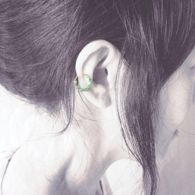 Circle Cuff（emerald）-片耳- | iichi ハンドメイド・クラフト作品・手仕事品の通販