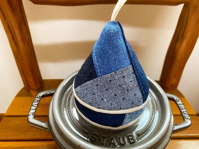 2個セット★三角鍋つかみ★staub★ストウブ 鍋つかみ ミトン | iichi ハンドメイド・クラフト作品・手仕事品の通販