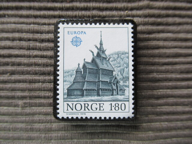 ノルウェー 切手ブローチ 7387 | iichi ハンドメイド・クラフト作品・手仕事品の通販