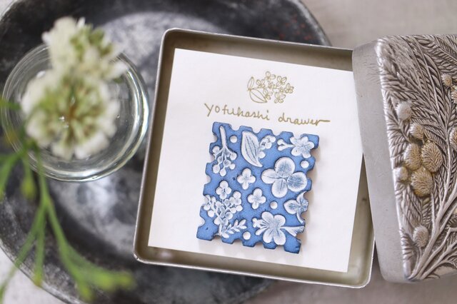 陶土の草花ブローチ : : : 702 | iichi ハンドメイド・クラフト作品・手仕事品の通販