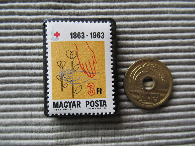 ハンガリー 切手ブローチ 7405 | iichi ハンドメイド・クラフト作品・手仕事品の通販