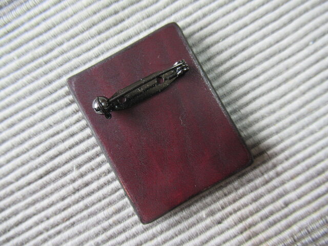 ハンガリー 童話切手ブローチ 7411 | iichi ハンドメイド・クラフト作品・手仕事品の通販