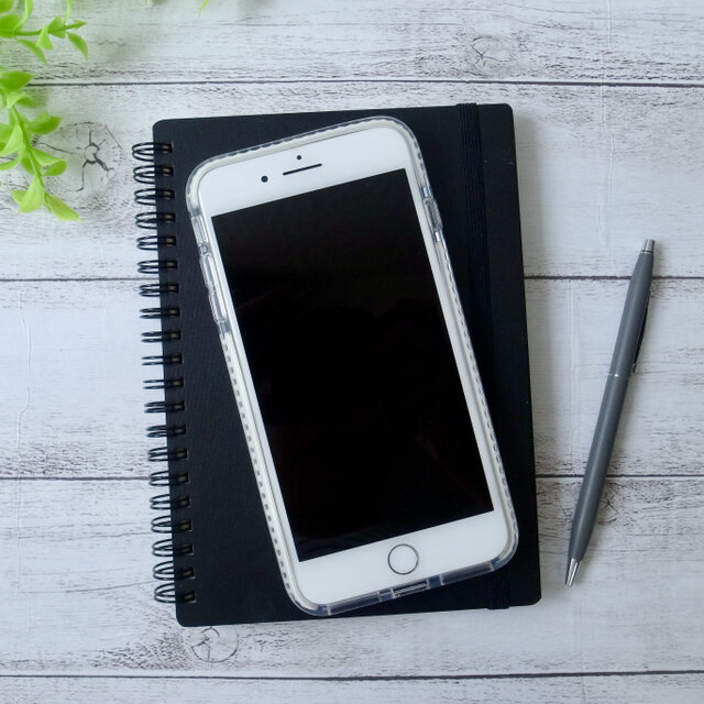 iPhoneケース クリア 《 ストライプ 》 | iPhone12 iPhone12Pro iPhoneSE2 | iichi ハンドメイド・クラフト作品・手仕事品の通販